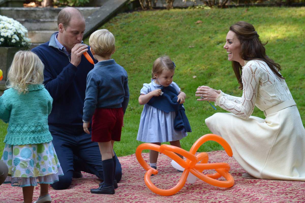 Royal Visit 2016: Prince George and Princess Charlotte attend children ...