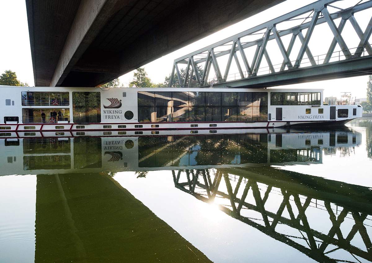 2 dead after cruise ship hits bridge in southern Germany - National ...