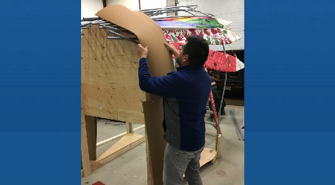 Manitoba First Nation group creates float for Santa Claus Parade ...