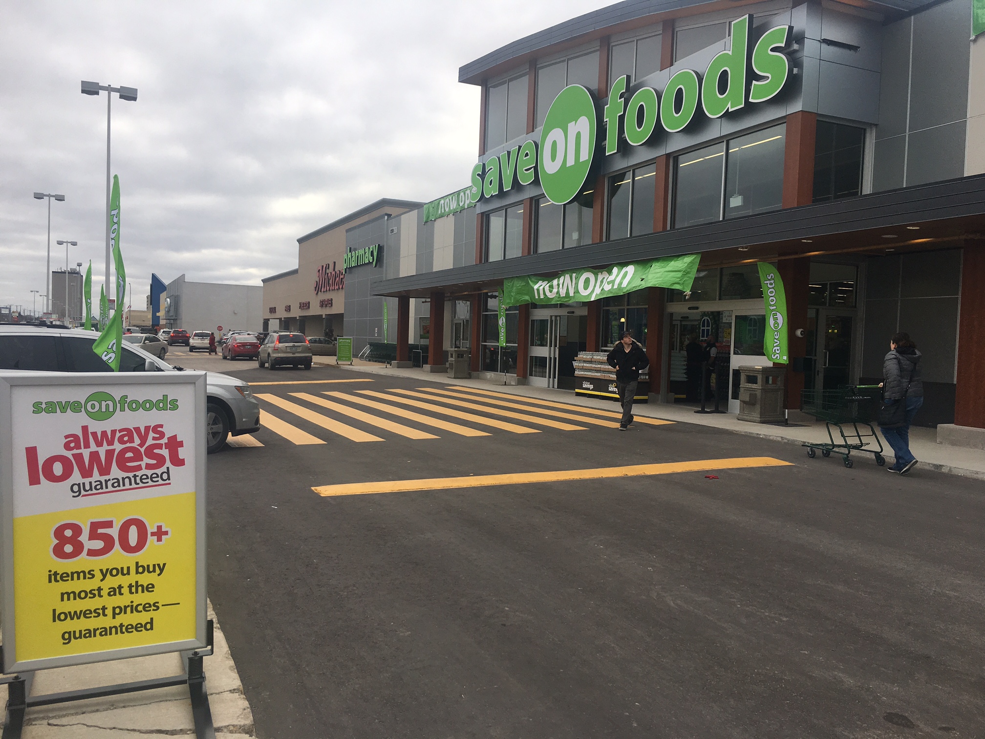 B.C. based grocery giant Save-On-Foods sets up shop in Winnipeg ...