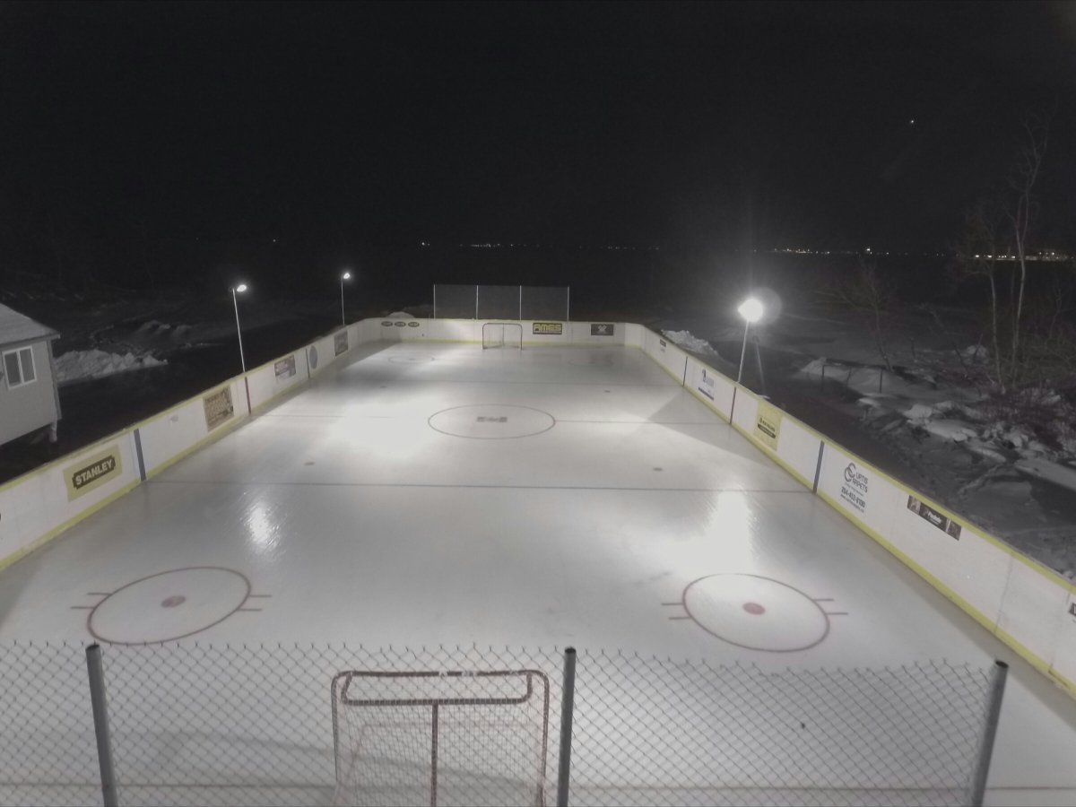 Vote: Manitoba’s best backyard skating rink - Winnipeg | Globalnews.ca
