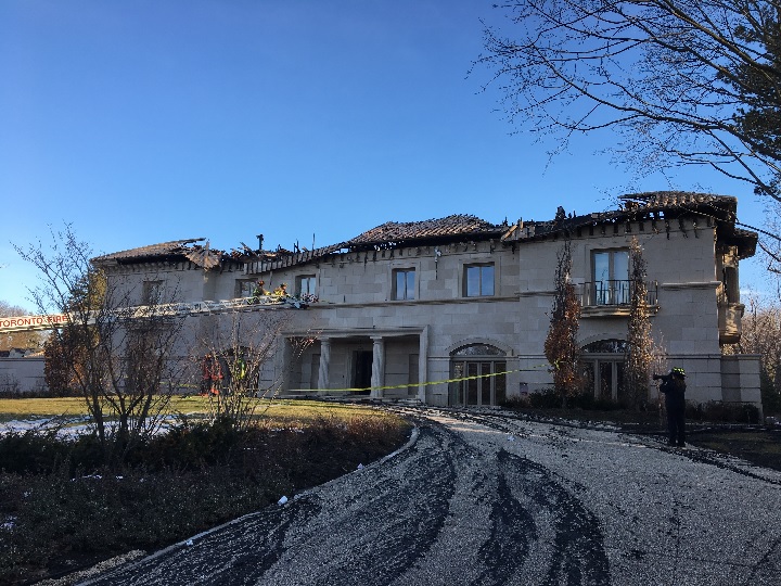 4-alarm fire guts Bridle Path mansion - Toronto | Globalnews.ca