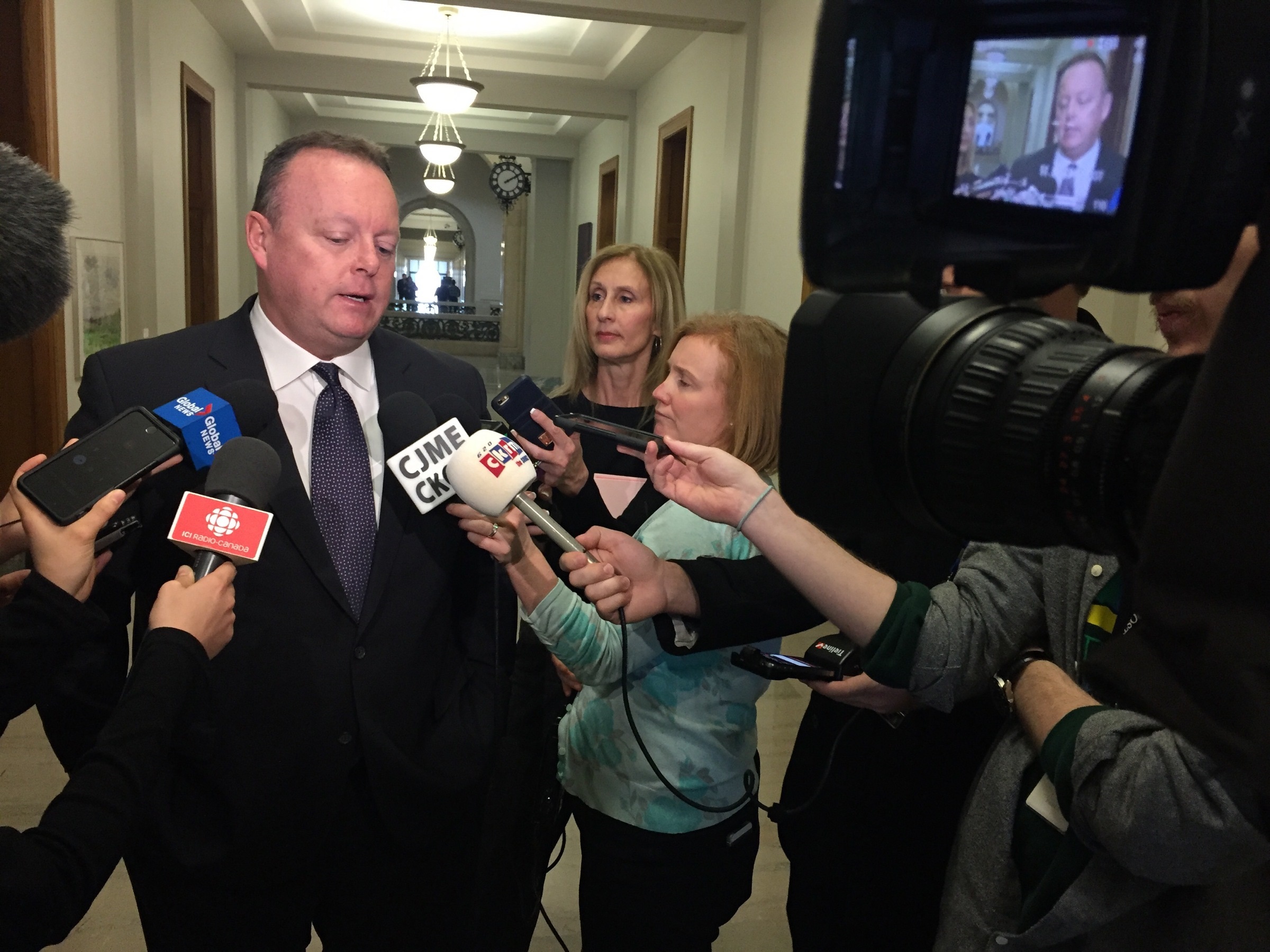 Sask. government tells public sector employers to cap employee ...