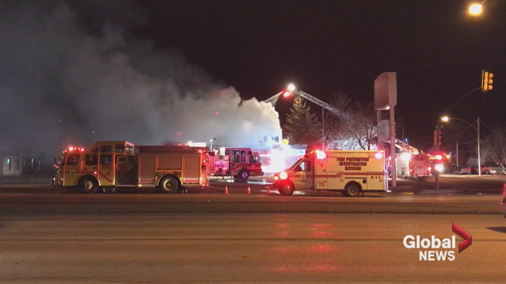 Saskatoon firefighters battle 2-alarm blaze at Bonanza Steakhouse ...