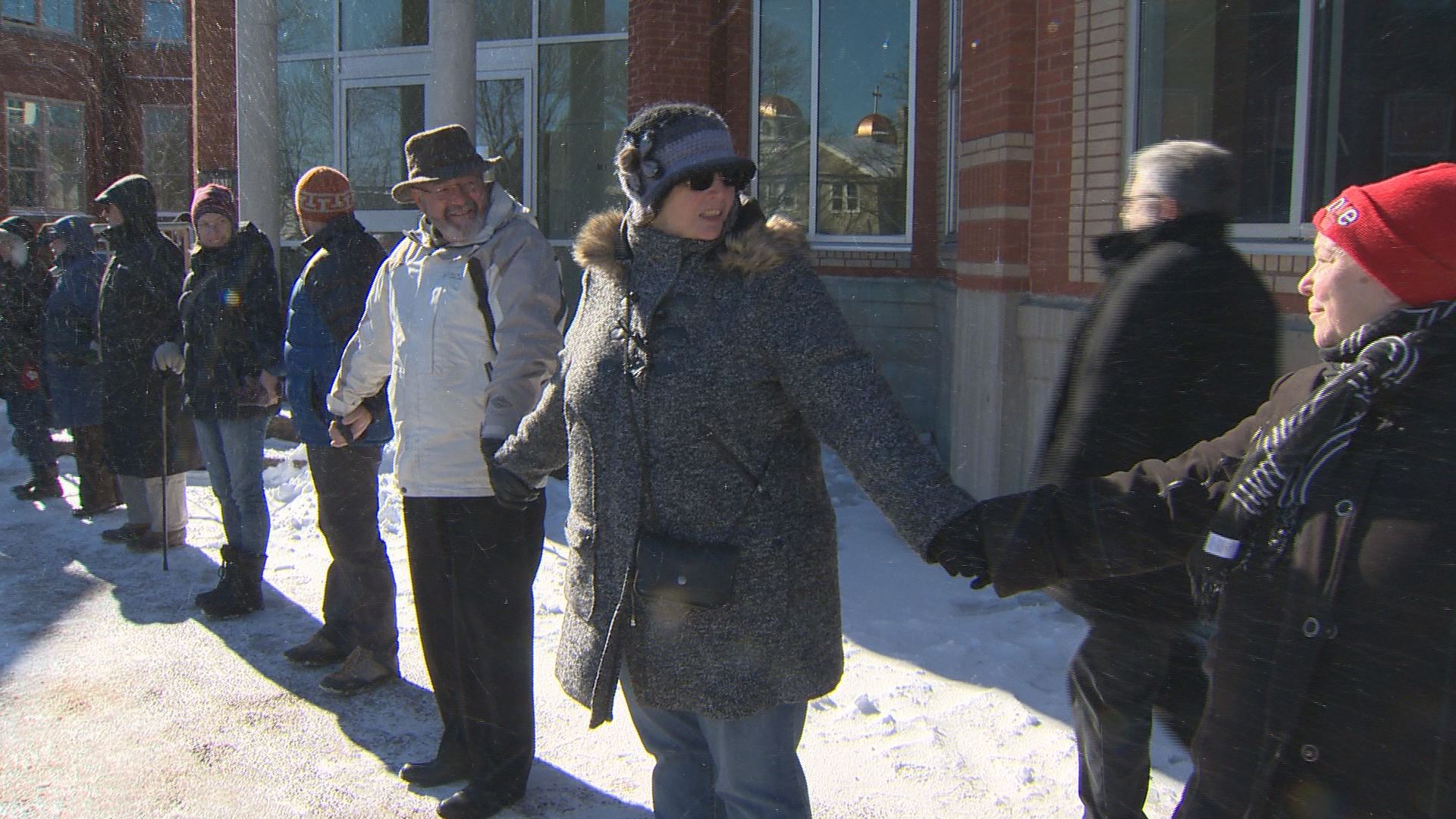 Human circle around Halifax mosque helps with ‘healing,’ Muslims say ...