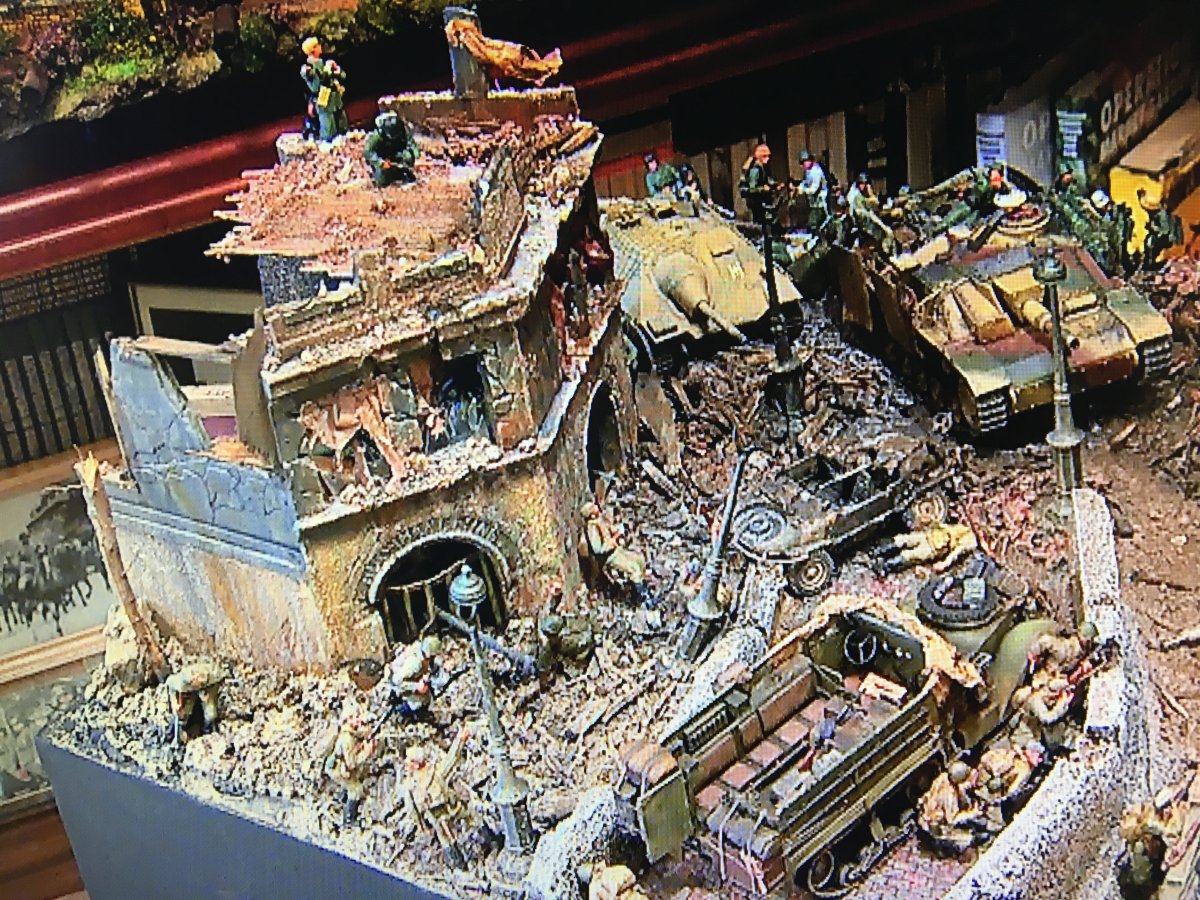 NB modeller honours Canadian soldiers who fought at Vimy Ridge ...