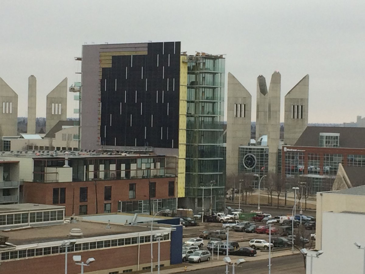 500 solar panels cover south side of downtown Edmonton office tower ...
