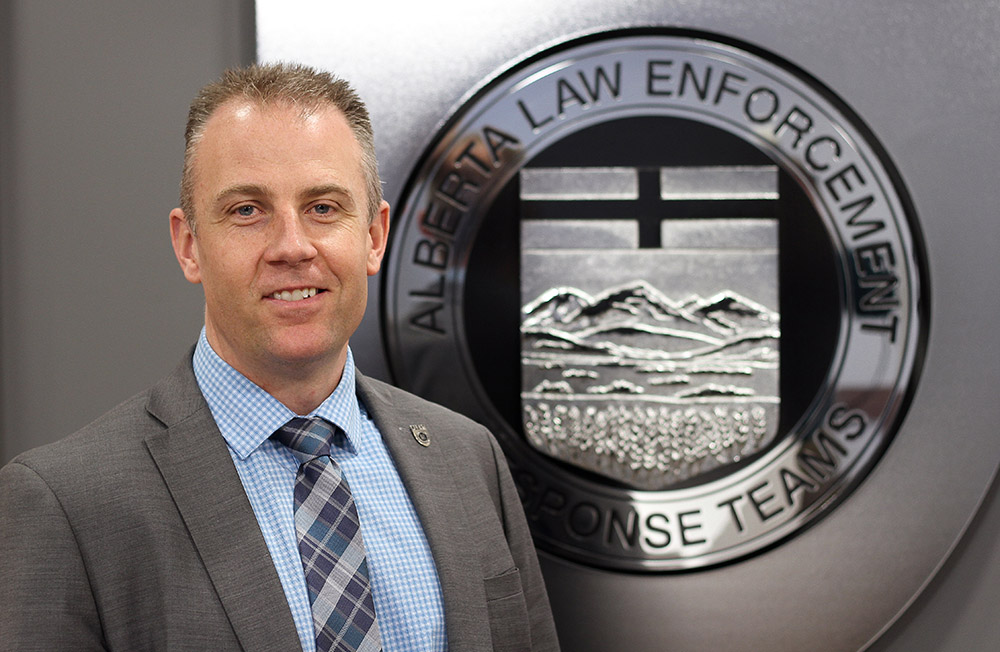 Mountie Chad Coles named new CEO of Alberta Law Enforcement Response ...