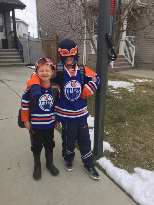 Edmonton Oilers fans gear up for Round 2 of Stanley Cup playoffs ...