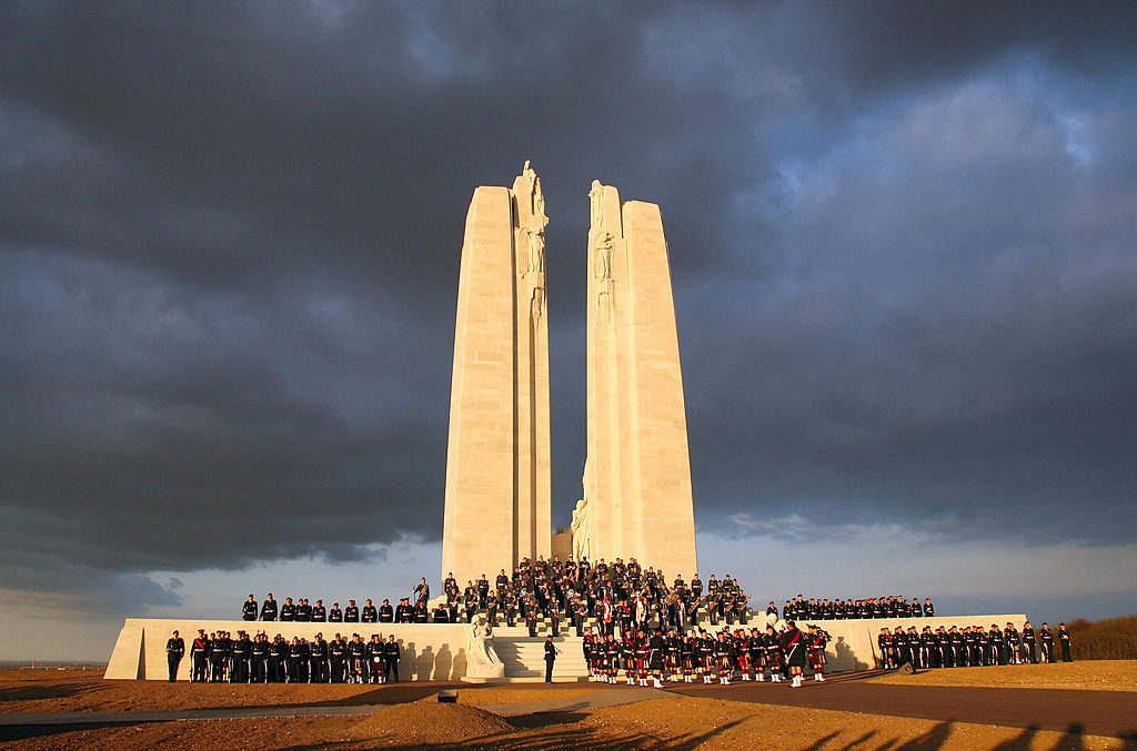 1,000 attend London gala dinner commemorating Vimy Ridge centennial ...