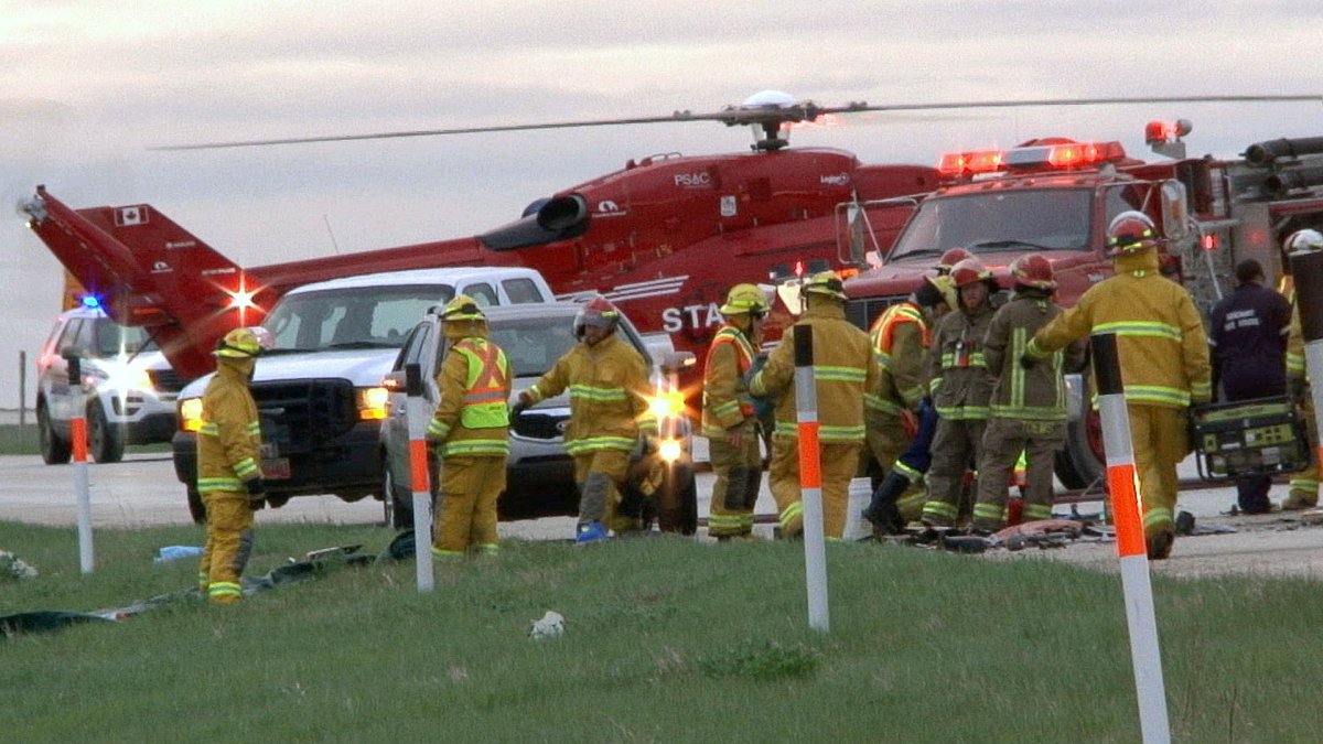 2 dead, several injured after head-on collision on Highway 3 - Winnipeg ...