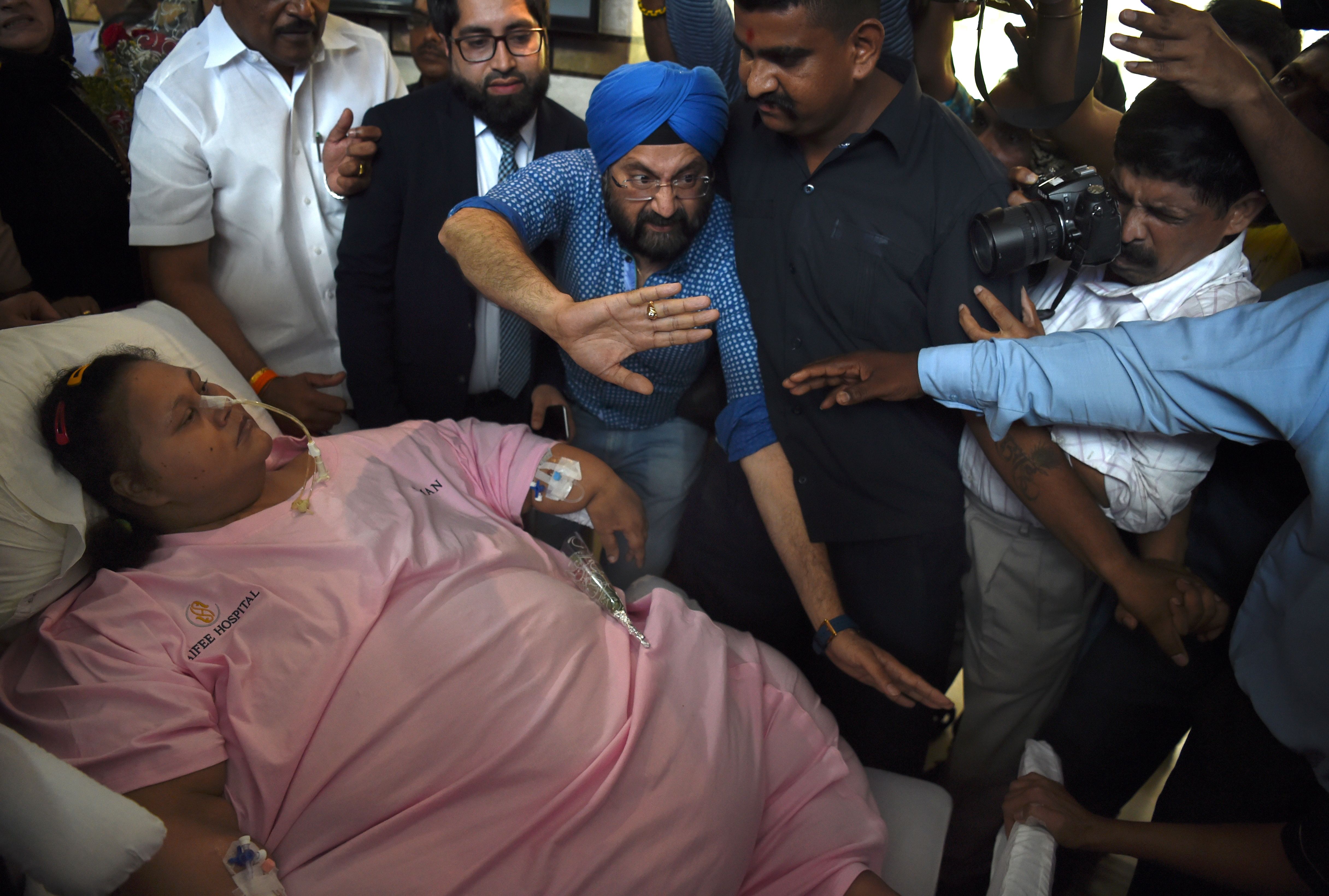 ‘World’s heaviest woman’ leaves hospital over 700 pounds lighter ...