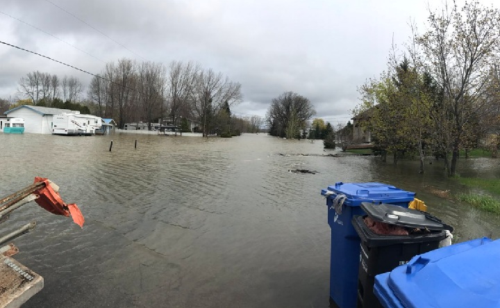 Quebec floods: Rigaud mayor declares state of emergency, issues ...