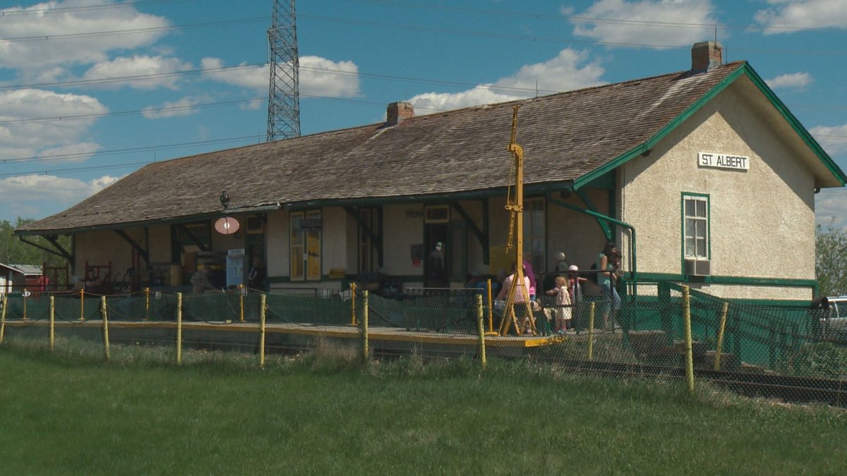 IN PHOTOS: Edmonton students help history of railway come to life ...