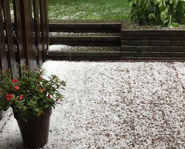 Montreal south shore hit with hail, heavy rain - Montreal | Globalnews.ca