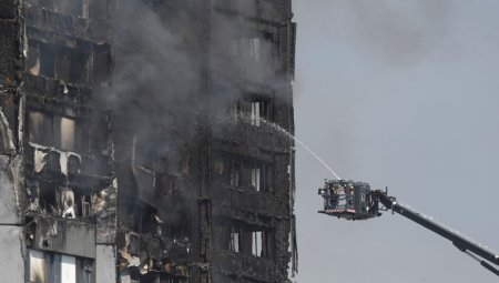 Photos and video of the deadly London high-rise fire - National ...