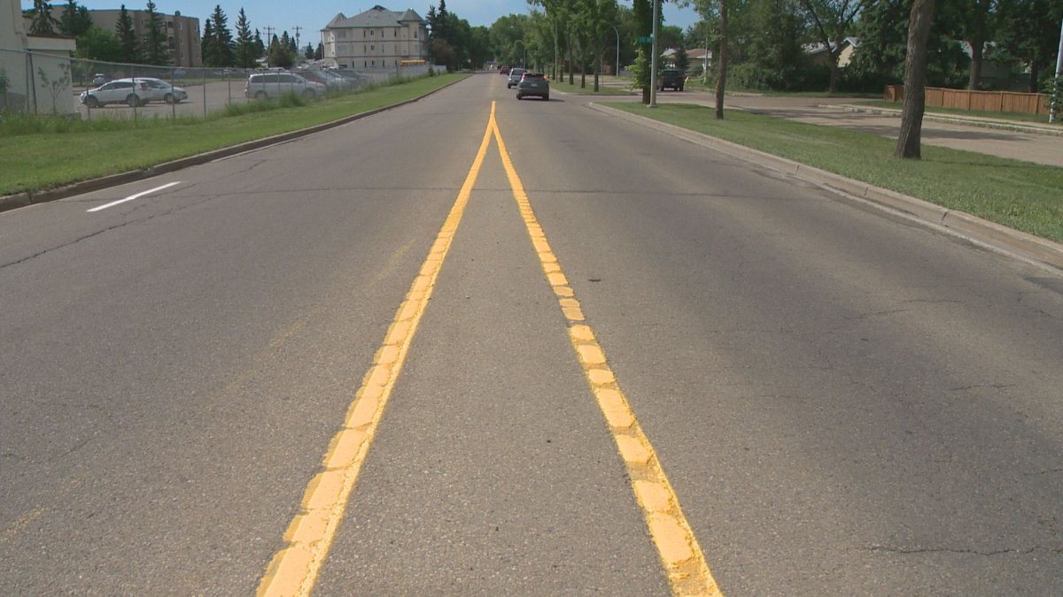 Photos of Edmonton street appear to show line-painting fail - Edmonton ...