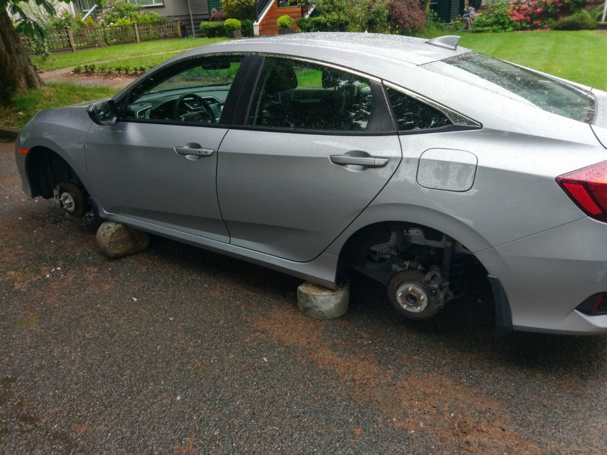 2 wheels stolen from car parked in Vancouver in what police call ...
