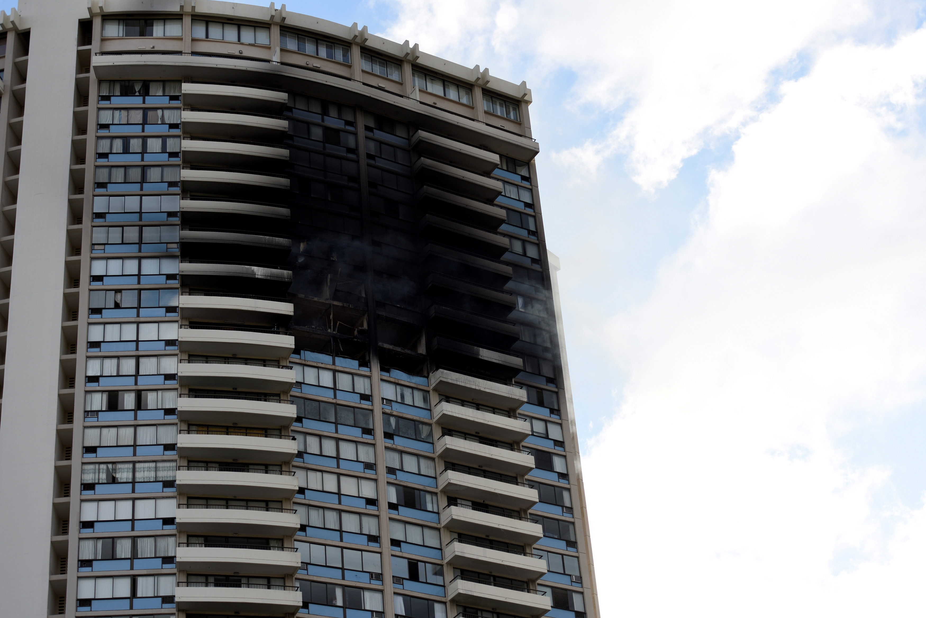 Honolulu apartment fire kills at least 3, injures at least 12 ...