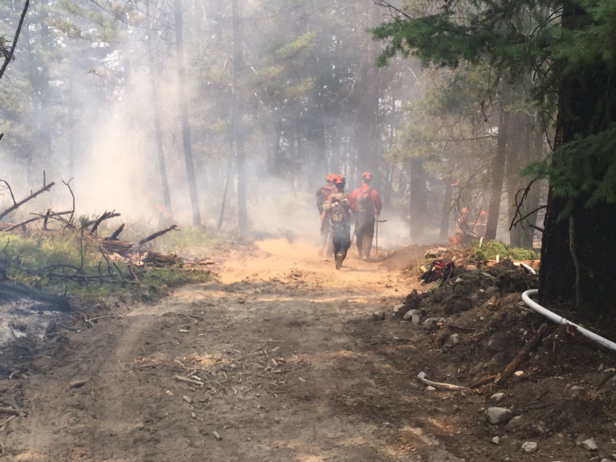 Princeton-area wildfire forces evacuations of hundreds of homes ...