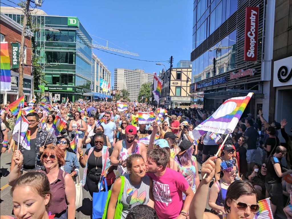 Halifax Pride Parade attracts tens of thousands of people | Globalnews.ca