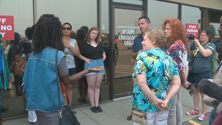 Edmonton police talk street checks with community leaders, but not ...