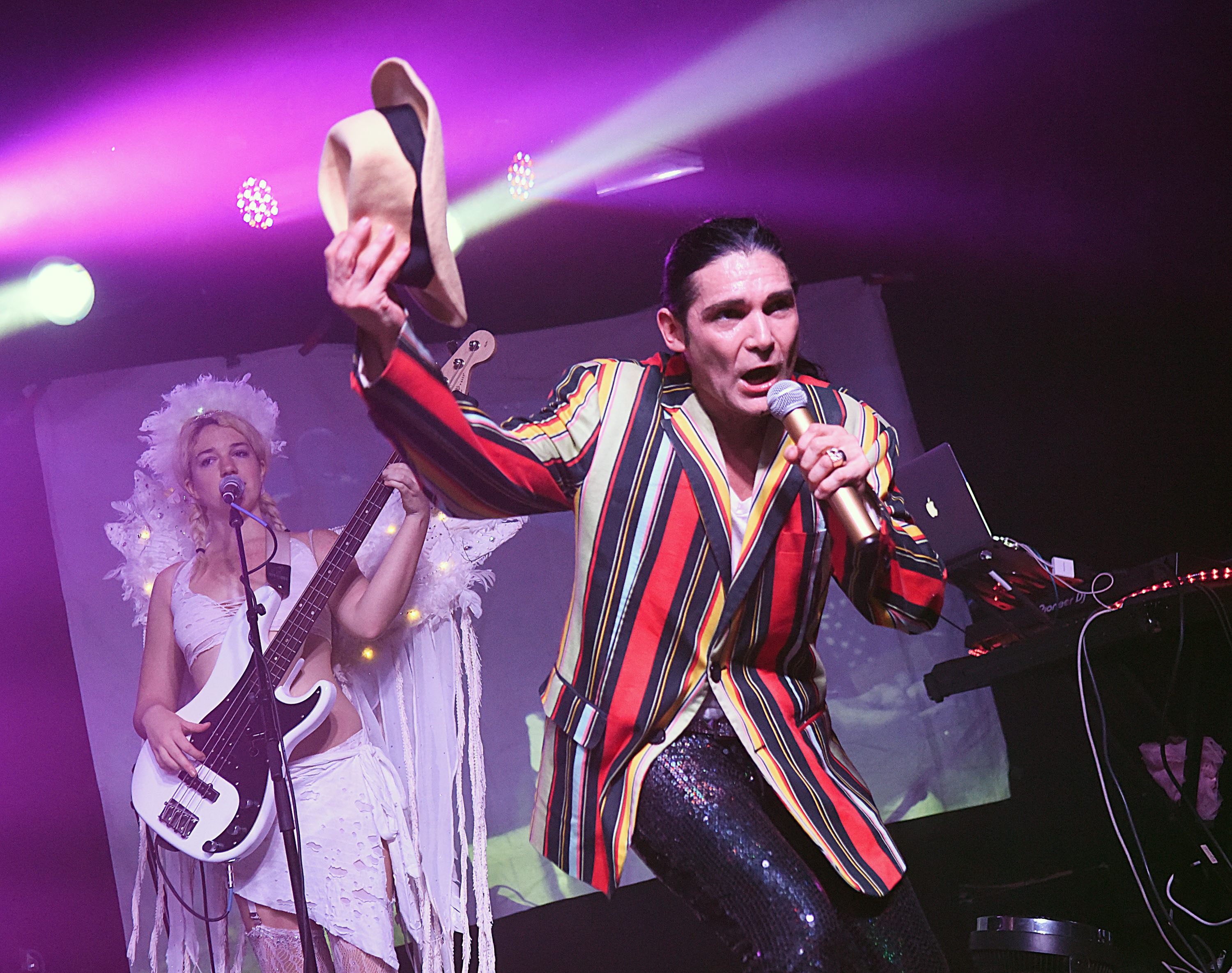Corey Feldman has onstage meltdown during summer tour - National ...