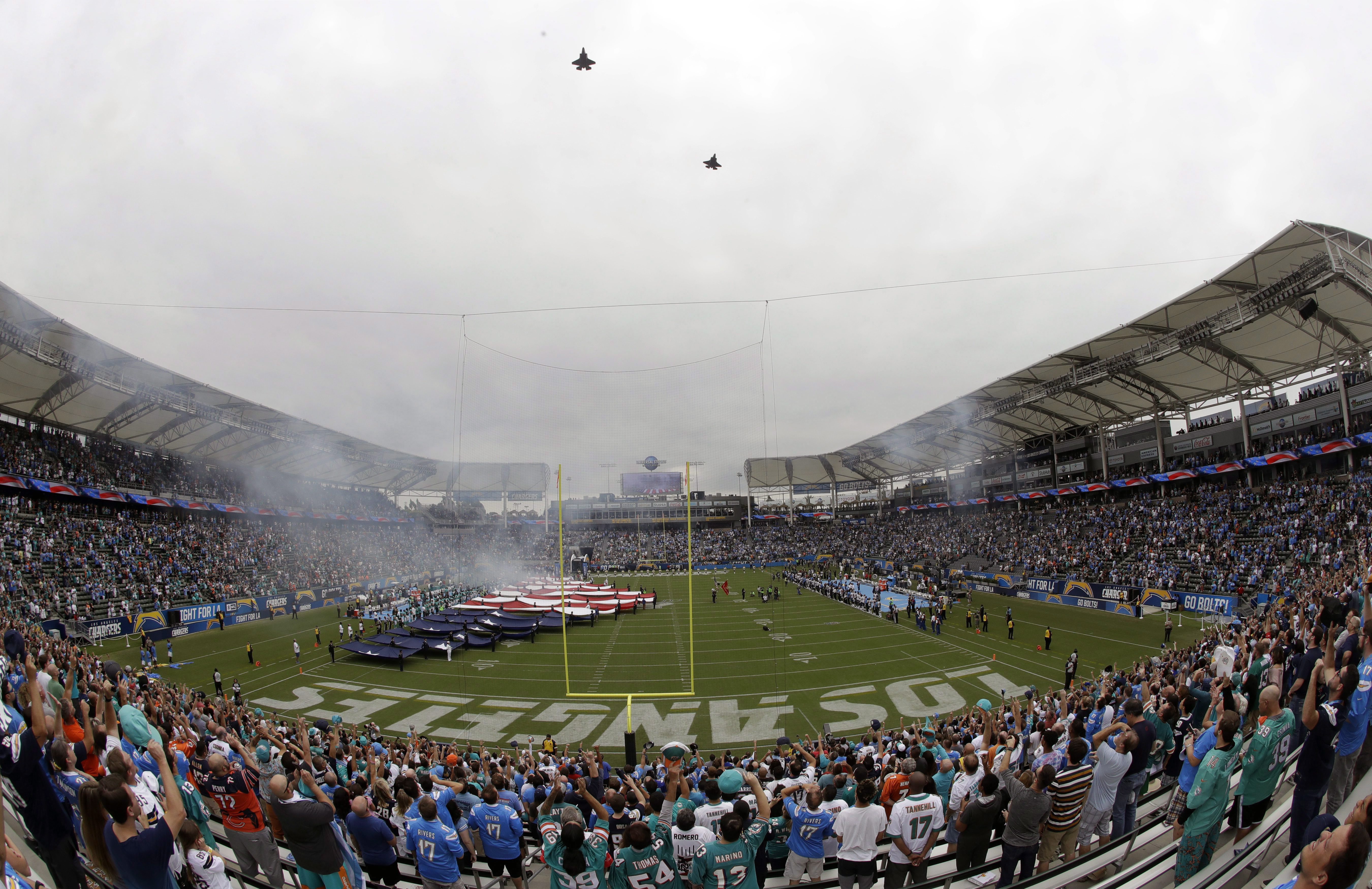 ‘Tradition’ of NFL players saluting the anthem dates back all the way ...