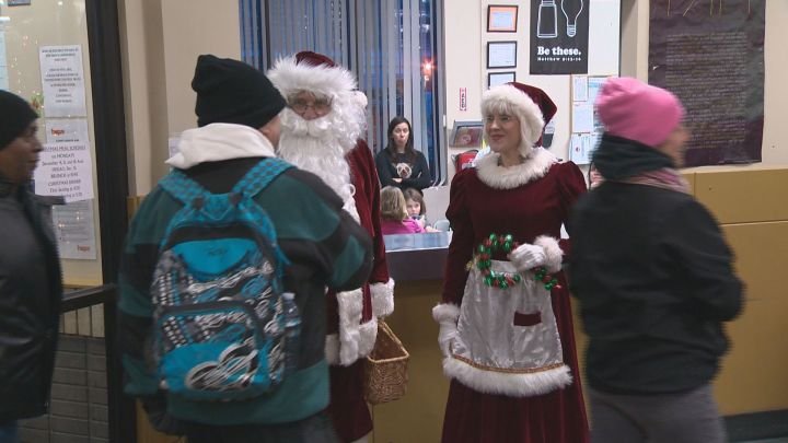 IN PHOTOS: Edmonton’s Hope Mission serves early Christmas meal to ‘600 ...