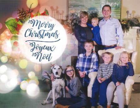 Trudeau, Scheer families front-and-centre on 2017 holiday cards ...