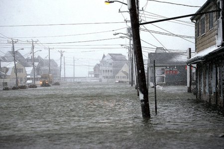 ‘Bomb cyclone’ photos show intensity of storm as it pummelled East ...
