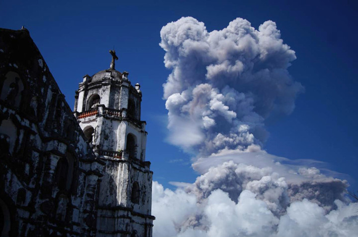 Mount Mayon: Philippines volcano may be near violent eruption – here’s ...