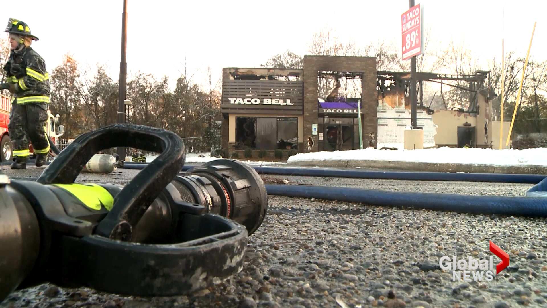 ‘Mourners’ hold mock vigil for favourite Taco Bell destroyed by fire ...