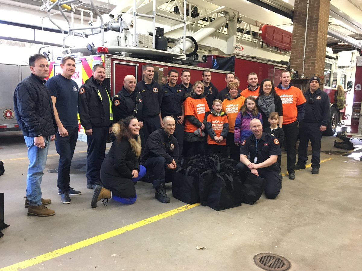 Halifax firefighters deliver care packages to those in need | Globalnews.ca