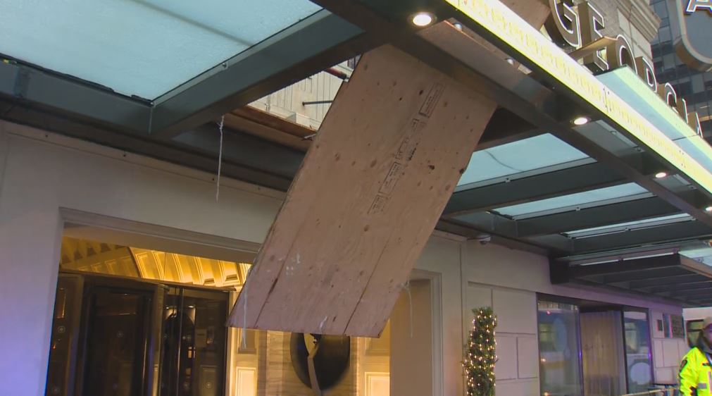 Workplace accident at Vancouver’s Hotel Georgia - BC | Globalnews.ca