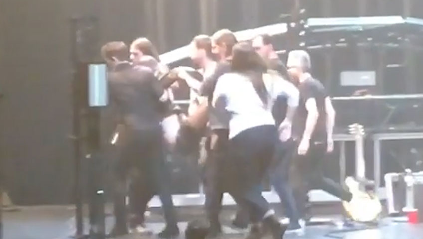 Matthew Good B.C. concert delayed after singer collapses on stage in ...