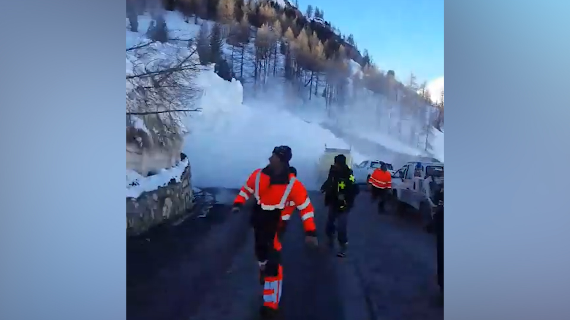 Dramatic video shows workers fleeing from avalanche in France ...