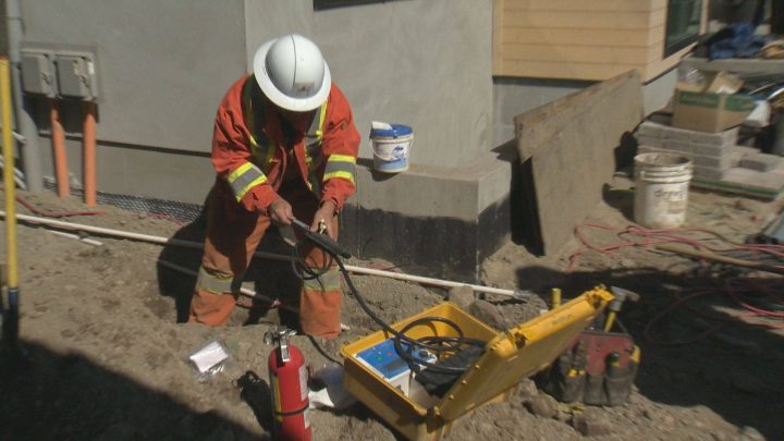 FortisBC’s gas line hits on the rise in Kelowna - Okanagan | Globalnews.ca