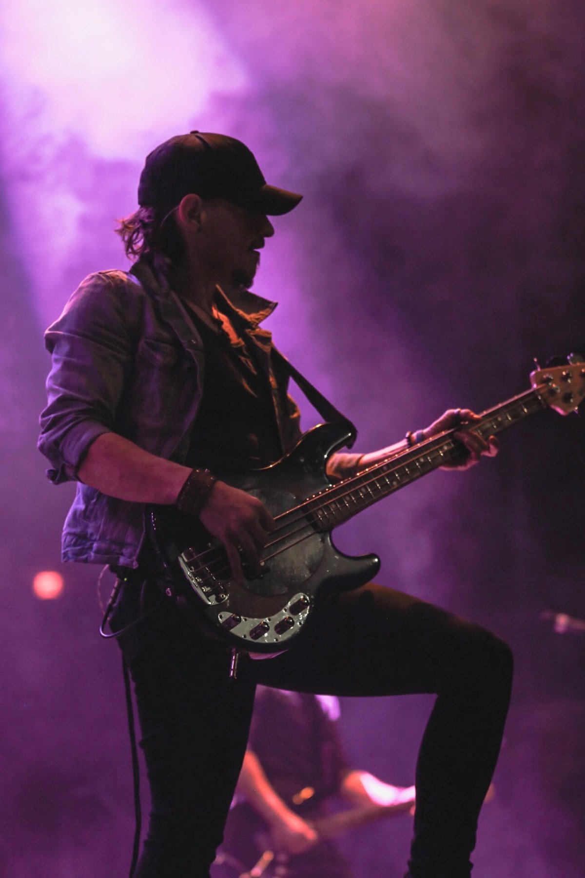 Cold Creek County at Rogers Place | Globalnews.ca