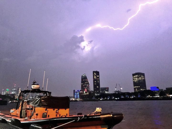 Lightning storms in U.K. disrupt London airport travel - National ...