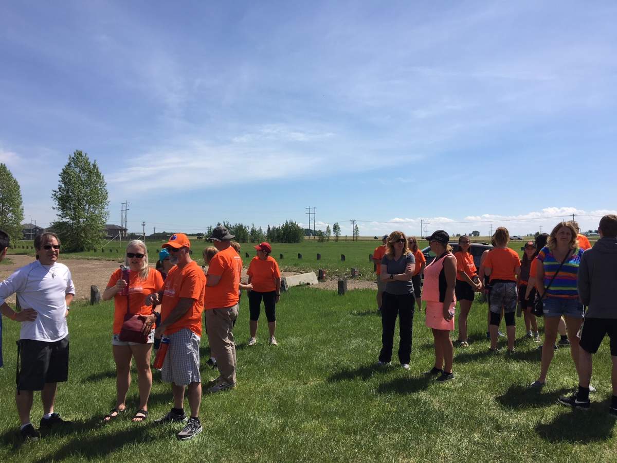 Teachers in Devon band together to support fellow teacher and mom who ...