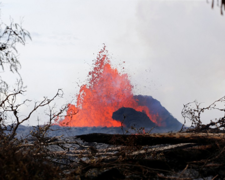 Lava engulfs geothermal power plant well in Hawaii, prompting explosion ...