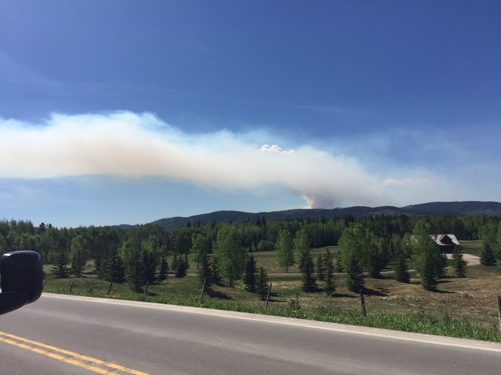 Alberta firefighters battling ‘out of control’ wildfire near Bragg ...