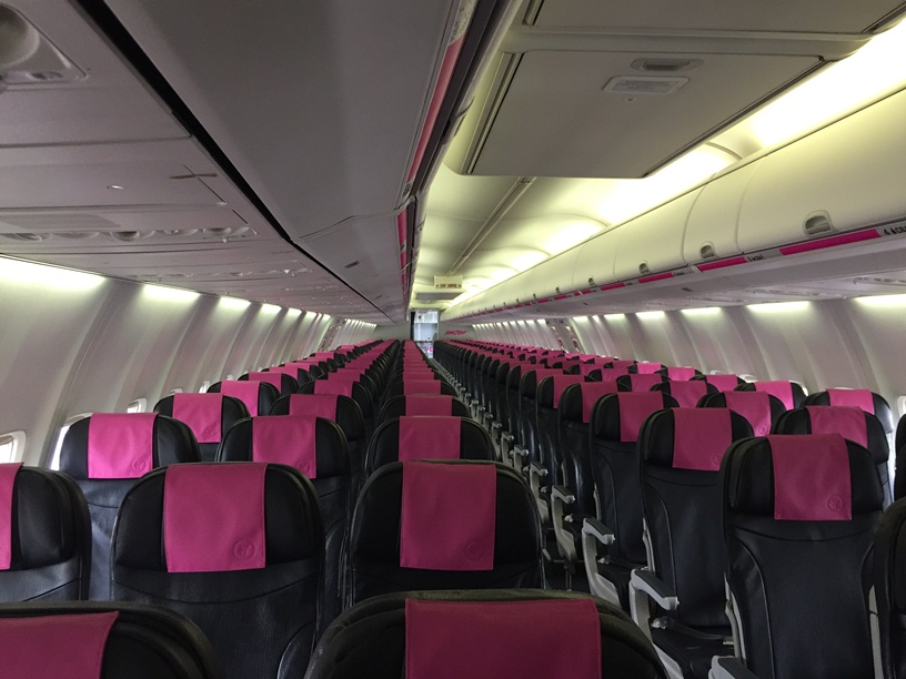 Low-cost airline Swoop takes flight in Hamilton - Hamilton | Globalnews.ca