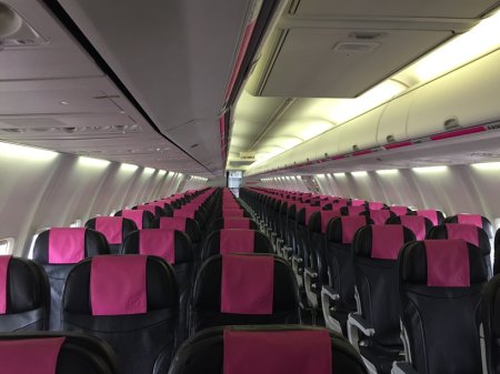 Low-cost airline Swoop takes flight in Hamilton - Hamilton | Globalnews.ca