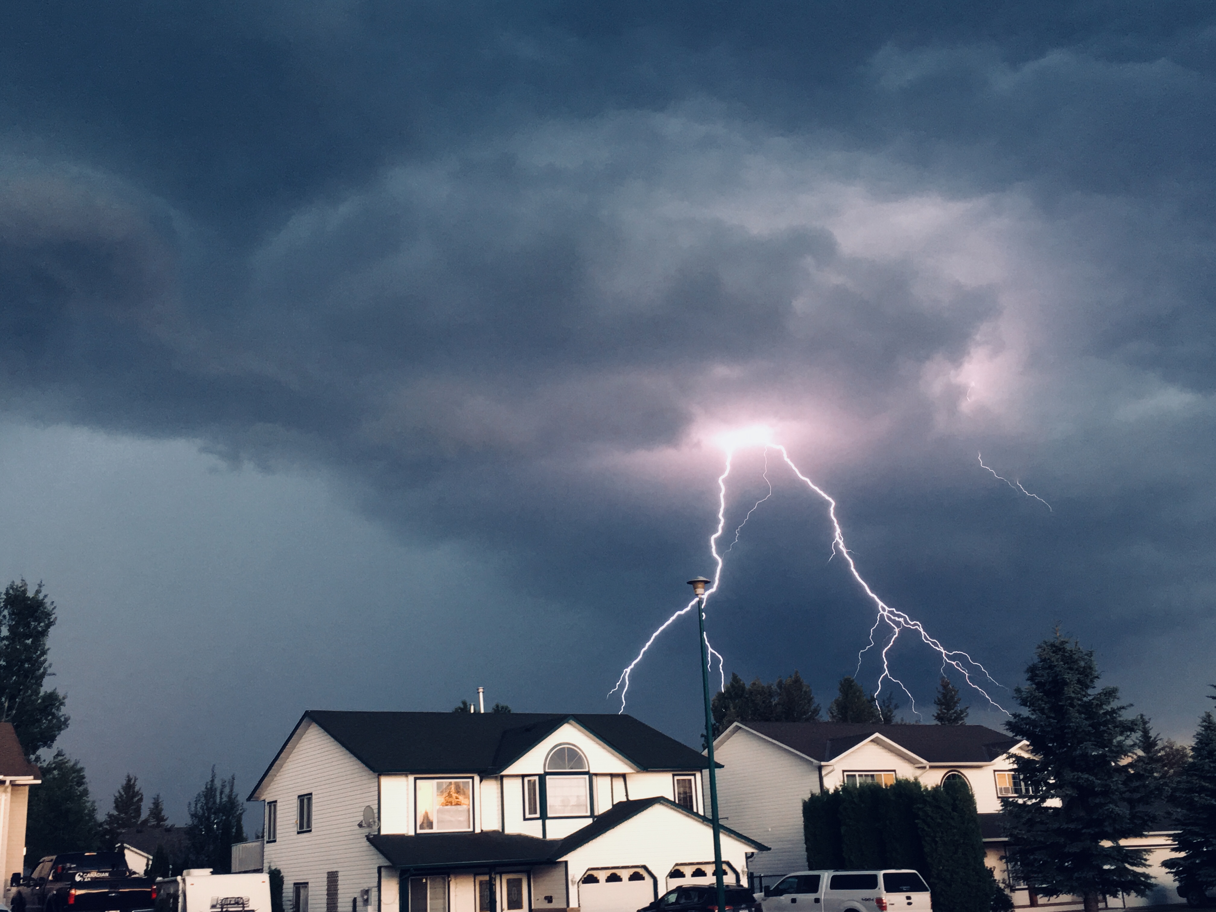 Lightning ignites 72 new wildfires in northern B.C. - BC | Globalnews.ca