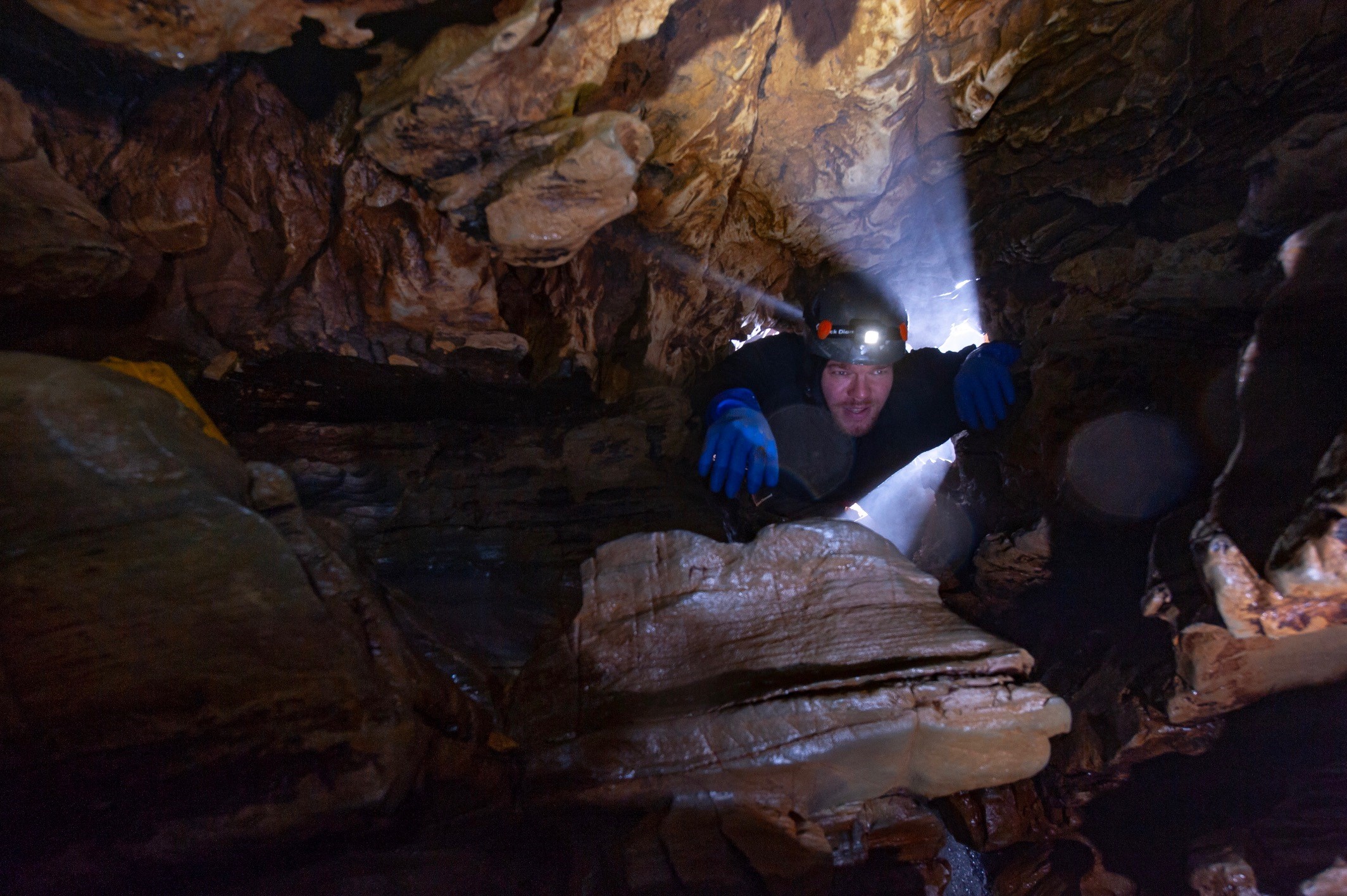 ANALYSIS: How two Canadians survived near death in a cave on Vancouver ...