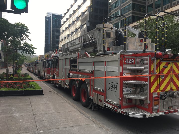 2 major fires send smoke over downtown Montreal in same night ...