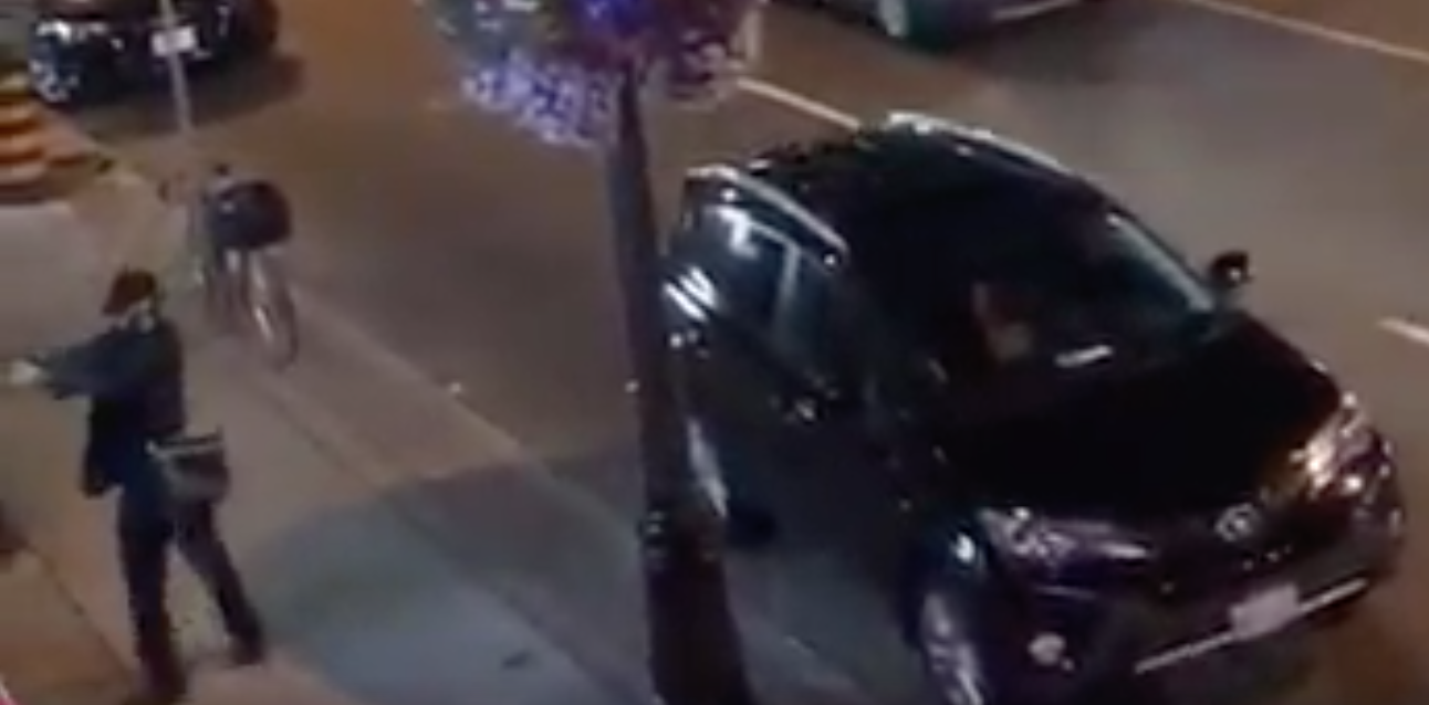 Toronto shooting video shows alleged Danforth Avenue shooter pulling ...