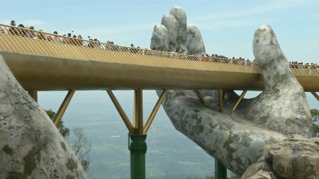 A look at Vietnam’s ‘Golden Bridge,’ a colossal pair of hands lifting a ...